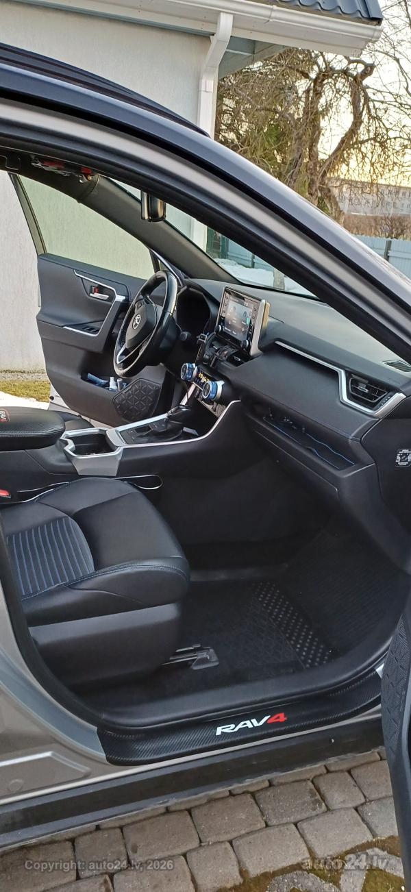 Toyota RAV4 2020 Tallina, ar dzinēja tilpumu 2.50 L un nobraukumu 78 tūkst. km par 29500 €, foto 5 vietnē AUTOMOTO.COM.LV