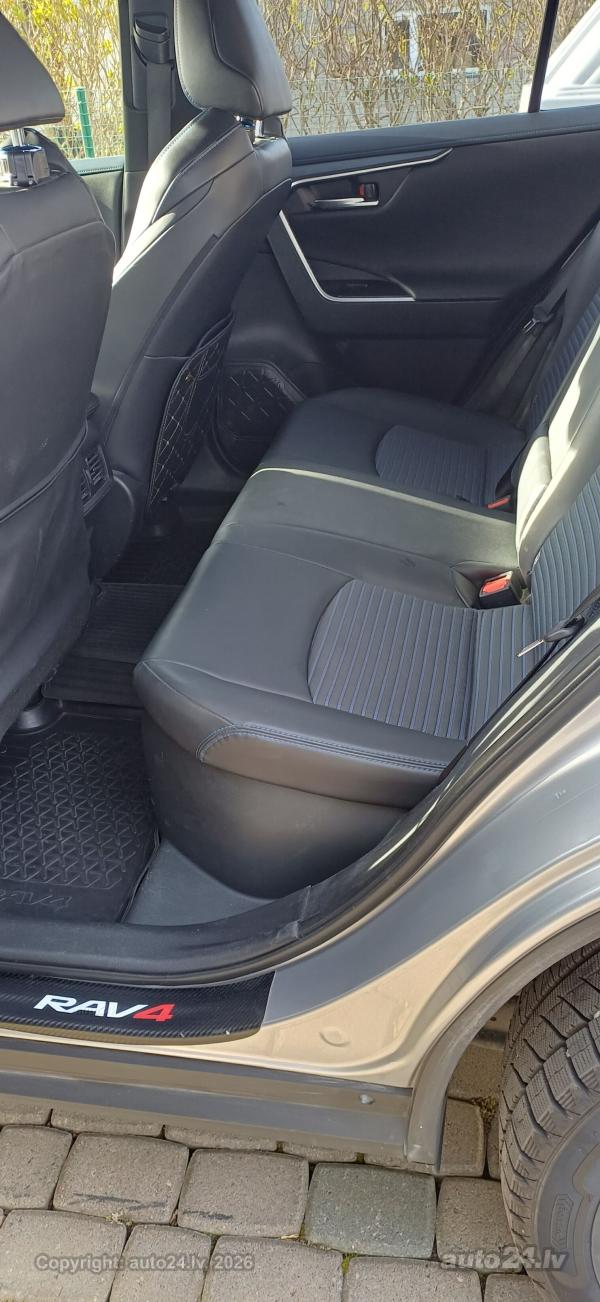 Toyota RAV4 2020 Tallina, ar dzinēja tilpumu 2.50 L un nobraukumu 78 tūkst. km par 29500 €, foto 6 vietnē AUTOMOTO.COM.LV