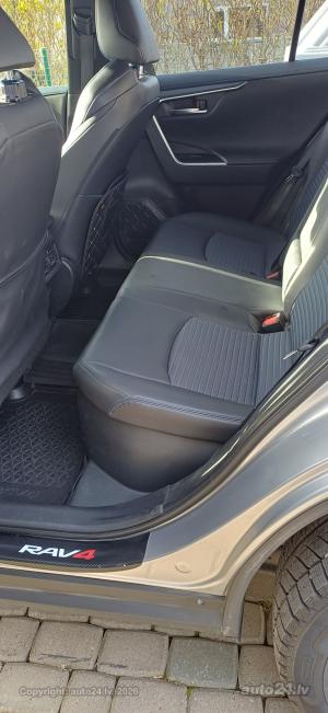 Toyota RAV4 2020 Tallina, ar dzinēja tilpumu 2.50 L un nobraukumu 78 tūkst. km par 29500 €, foto 7 vietnē AUTOMOTO.COM.LV