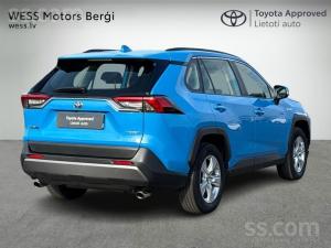 Toyota RAV4 2020 in Riga, with an engine capacity of 2.50 L and mileage of 132 thousand km for 24990 €, photo 3 on AUTOMOTO.COM.LV