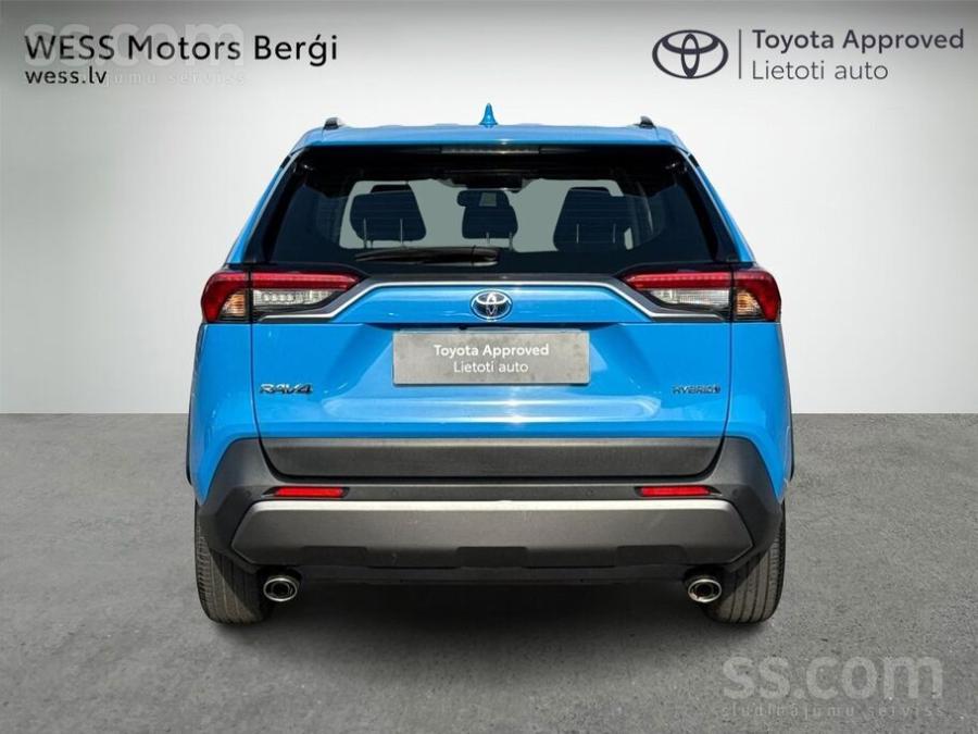 Toyota RAV4 2020 in Riga, with an engine capacity of 2.50 L and mileage of 132 thousand km for 24990 €, photo 5 on AUTOMOTO.COM.LV