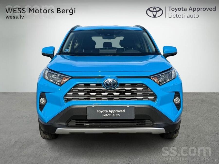 Toyota RAV4 2020 in Riga, with an engine capacity of 2.50 L and mileage of 132 thousand km for 24990 €, photo 6 on AUTOMOTO.COM.LV