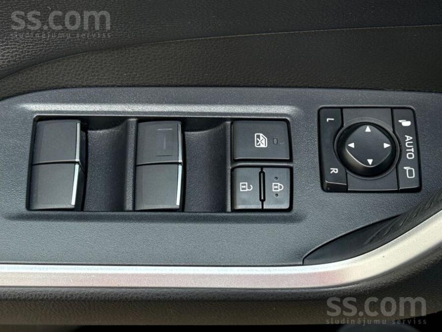 Toyota RAV4 2020 in Riga, with an engine capacity of 2.50 L and mileage of 132 thousand km for 24990 €, photo 22 on AUTOMOTO.COM.LV