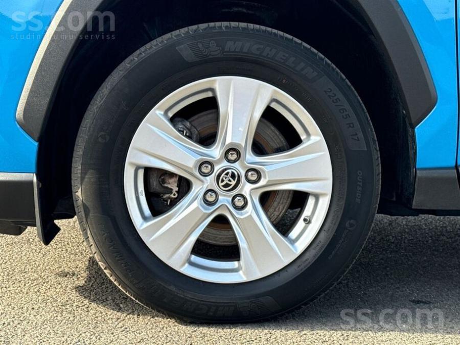 Toyota RAV4 2020 in Riga, with an engine capacity of 2.50 L and mileage of 132 thousand km for 24990 €, photo 23 on AUTOMOTO.COM.LV
