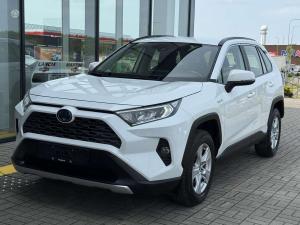 Toyota RAV4 2020 in Vilnius, with an engine capacity of 2.49 L and mileage of 84 thousand km for 24777 €, photo 3 on AUTOMOTO.COM.LV