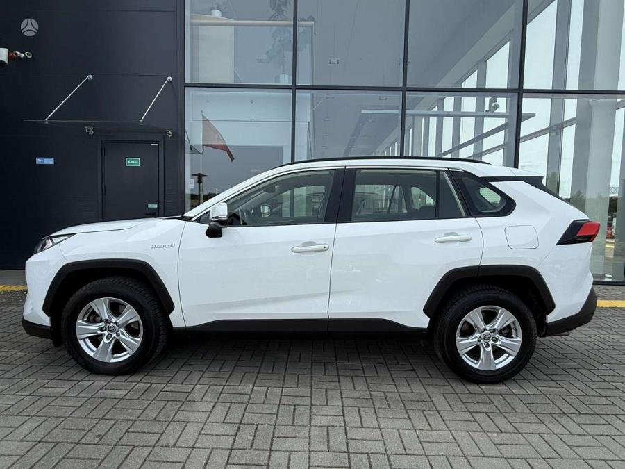 Toyota RAV4 2020 in Vilnius, with an engine capacity of 2.49 L and mileage of 84 thousand km for 24777 €, photo 4 on AUTOMOTO.COM.LV