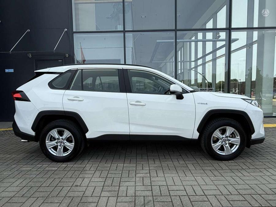 Toyota RAV4 2020 in Vilnius, with an engine capacity of 2.49 L and mileage of 84 thousand km for 24777 €, photo 7 on AUTOMOTO.COM.LV