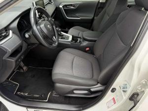 Toyota RAV4 2020 in Vilnius, with an engine capacity of 2.49 L and mileage of 84 thousand km for 24777 €, photo 11 on AUTOMOTO.COM.LV