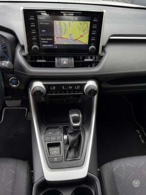 Toyota RAV4 2020 in Vilnius, with an engine capacity of 2.49 L and mileage of 84 thousand km for 24777 €, photo 14 on AUTOMOTO.COM.LV
