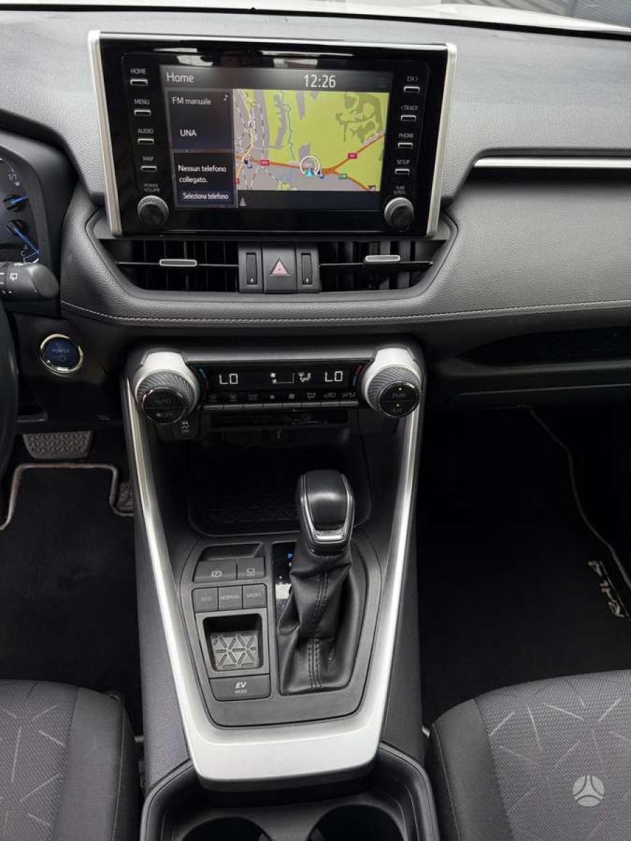Toyota RAV4 2020 in Vilnius, with an engine capacity of 2.49 L and mileage of 84 thousand km for 24777 €, photo 14 on AUTOMOTO.COM.LV
