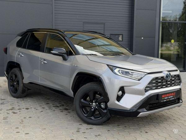 Toyota RAV4 2020 in Vilnius, with an engine capacity of 2.49 L and mileage of 100 thousand km for 30555 €, photo 6 on AUTOMOTO.COM.LV