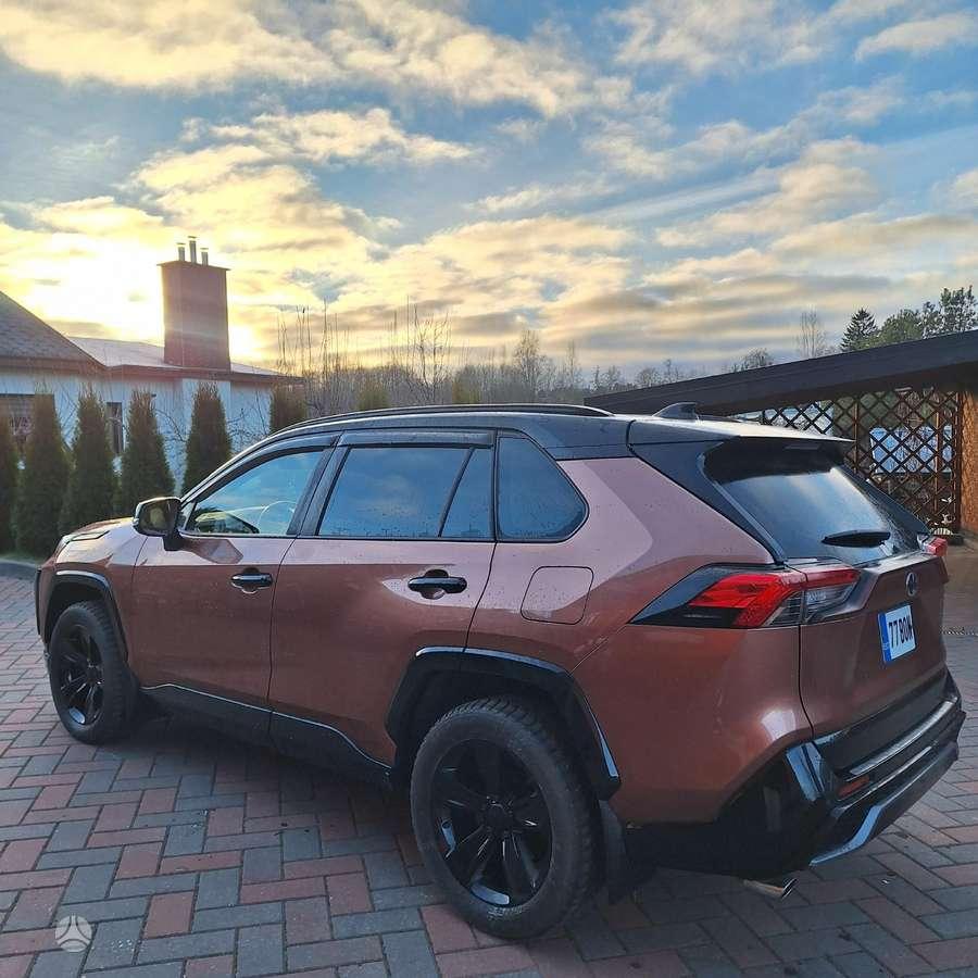 Toyota RAV4 2021 Narva, ar dzinēja tilpumu 1.99 L un nobraukumu 109 tūkst. km par 25000 €, foto 5 vietnē AUTOMOTO.COM.LV