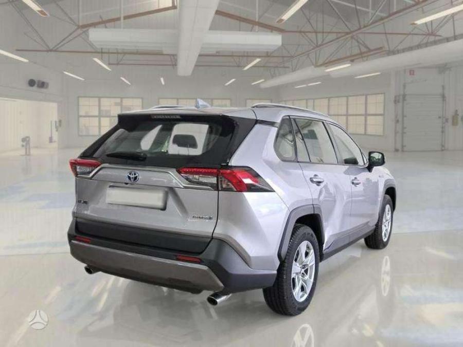 Toyota RAV4 2021 in Kaunas, with an engine capacity of 2.49 L and mileage of 210 thousand km for 17908 €, photo 2 on AUTOMOTO.COM.LV