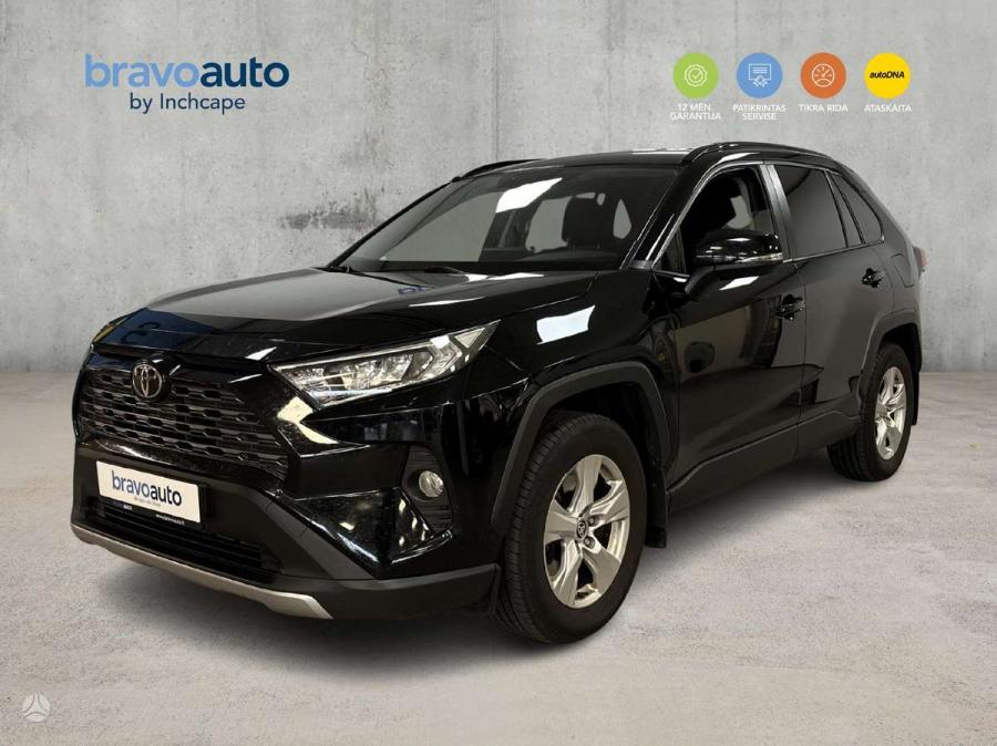 Toyota RAV4 2021 in Vilnius, with an engine capacity of 2.00 L and mileage of 97 thousand km for 24500 €, photo 1 on AUTOMOTO.COM.LV