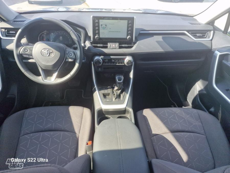 Toyota RAV4 2021 Kauņa, ar dzinēja tilpumu 2.50 L un nobraukumu 28 tūkst. km par 24900 €, foto 13 vietnē AUTOMOTO.COM.LV