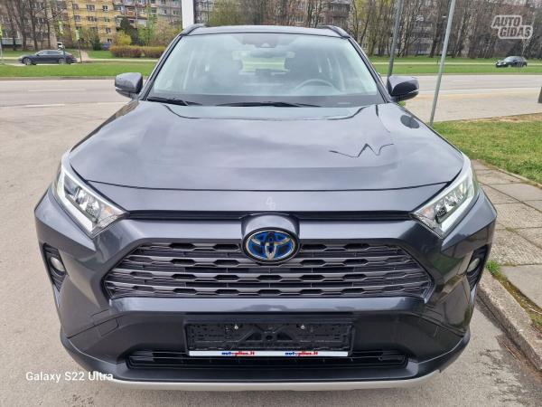 Toyota RAV4 2021 in Kaunas, with an engine capacity of 2.50 L and mileage of 28 thousand km for 24900 €, photo 4 on AUTOMOTO.COM.LV