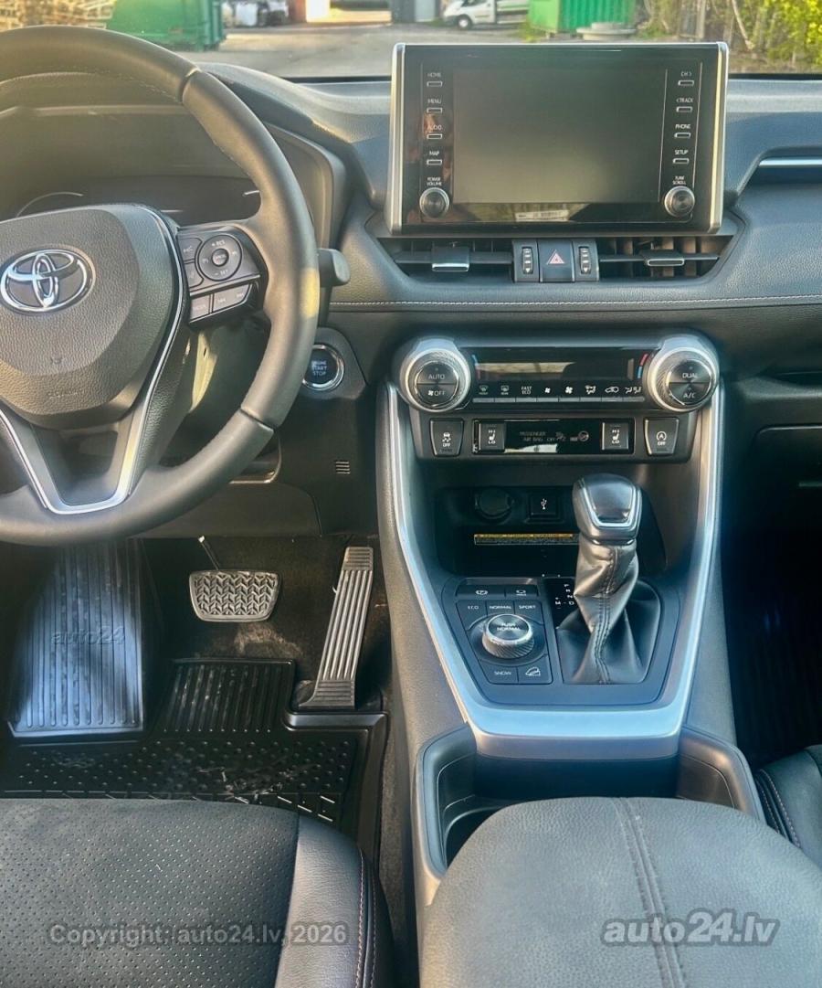 Toyota RAV4 2021 in Tallinn, with an engine capacity of 2.00 L and mileage of 67 thousand km for 27333 €, photo 7 on AUTOMOTO.COM.LV