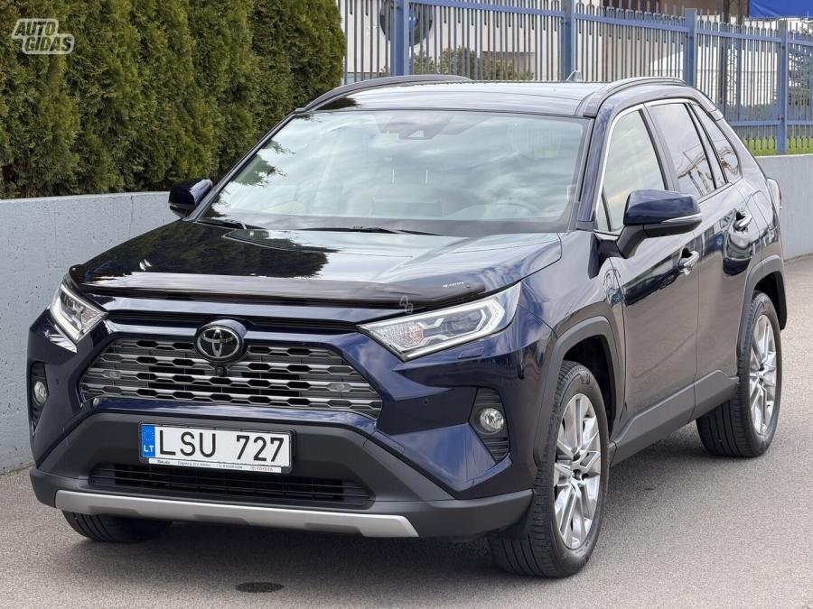 Toyota RAV4 2021 Viļņa, ar dzinēja tilpumu 2.00 L un nobraukumu 71 tūkst. km par 31500 €, foto 1 vietnē AUTOMOTO.COM.LV