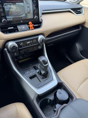 Toyota RAV4 2021 Viļņa, ar dzinēja tilpumu 2.00 L un nobraukumu 71 tūkst. km par 31500 €, foto 20 vietnē AUTOMOTO.COM.LV