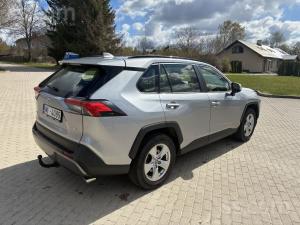 Toyota RAV4 2021 Ogre, ar dzinēja tilpumu 2.00 L un nobraukumu 105 tūkst. km par 22900 €, foto 4 vietnē AUTOMOTO.COM.LV