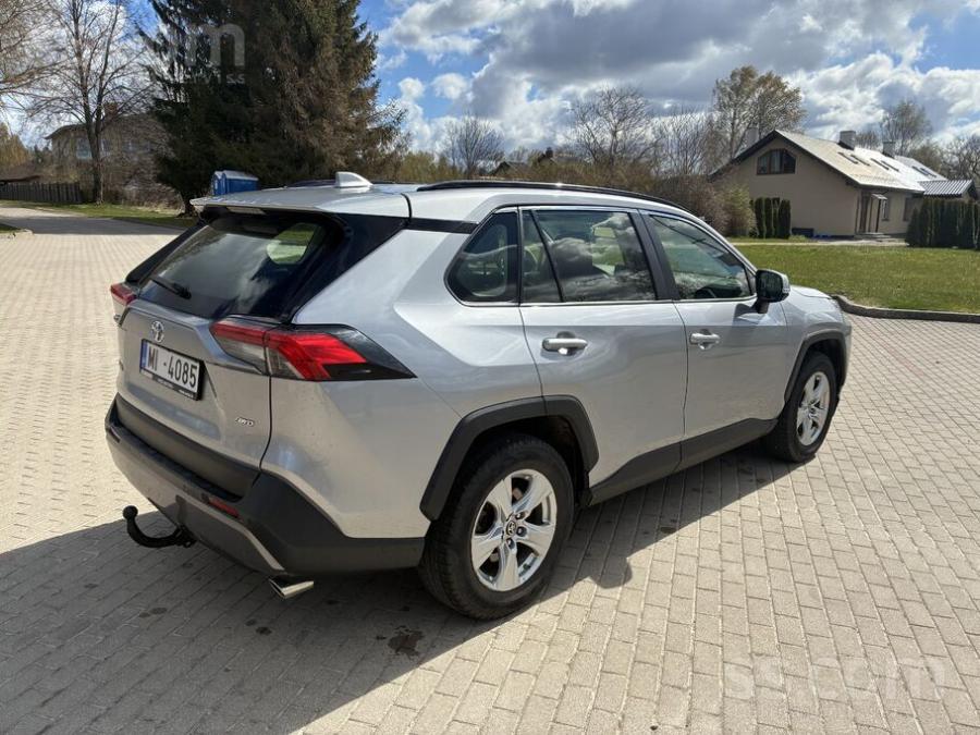 Toyota RAV4 2021 Ogre, ar dzinēja tilpumu 2.00 L un nobraukumu 105 tūkst. km par 22900 €, foto 4 vietnē AUTOMOTO.COM.LV