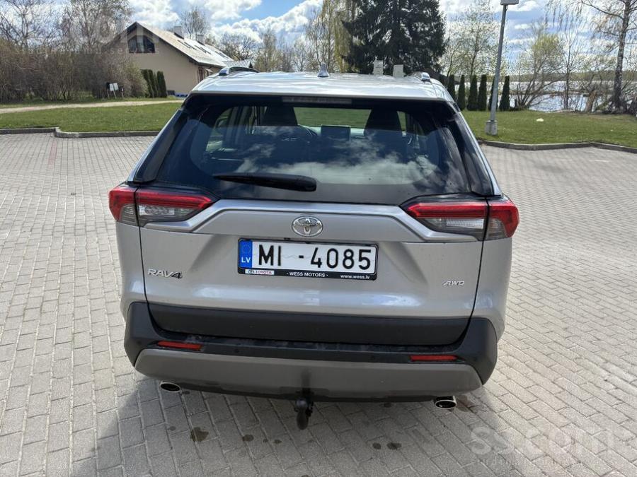 Toyota RAV4 2021 Ogre, ar dzinēja tilpumu 2.00 L un nobraukumu 105 tūkst. km par 22900 €, foto 8 vietnē AUTOMOTO.COM.LV