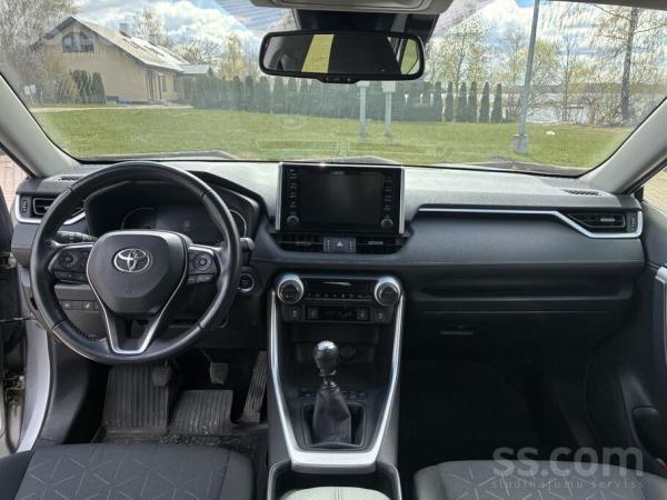 Toyota RAV4 2021 Ogre, ar dzinēja tilpumu 2.00 L un nobraukumu 105 tūkst. km par 22900 €, foto 9 vietnē AUTOMOTO.COM.LV