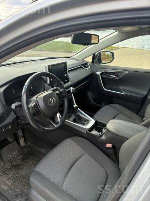 Toyota RAV4 2021 Ogre, ar dzinēja tilpumu 2.00 L un nobraukumu 105 tūkst. km par 22900 €, foto 11 vietnē AUTOMOTO.COM.LV