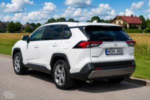 Toyota RAV4 2021 Kretinga, ar dzinēja tilpumu 2.00 L un nobraukumu 99 tūkst. km par 23500 €, foto 3 vietnē AUTOMOTO.COM.LV