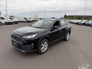 Toyota RAV4 2021 in Vilnius, with an engine capacity of 1.99 L and mileage of 183 thousand km for 16500 €, photo  on AUTOMOTO.COM.LV