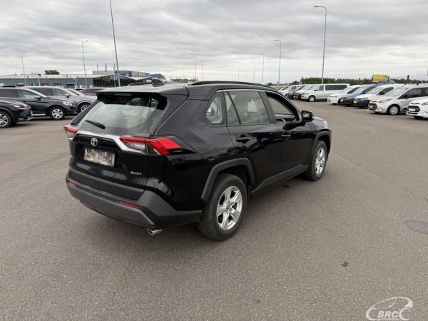 Toyota RAV4 2021 Viļņa, ar dzinēja tilpumu 1.99 L un nobraukumu 183 tūkst. km par 16500 €, foto 4 vietnē AUTOMOTO.COM.LV