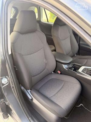 Toyota RAV4 2021 in Vilnius, with an engine capacity of 2.50 L and mileage of 117 thousand km for 26950 €, photo 29 on AUTOMOTO.COM.LV