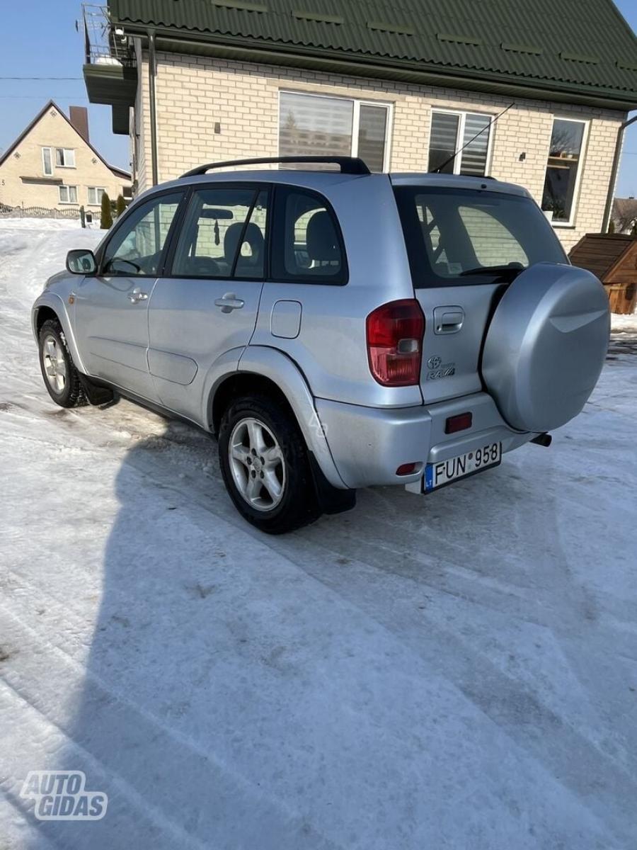 Toyota RAV4 2022 in Raseiniai, with an engine capacity of 2.00 L and mileage of 334 thousand km for 2950 €, photo 6 on AUTOMOTO.COM.LV