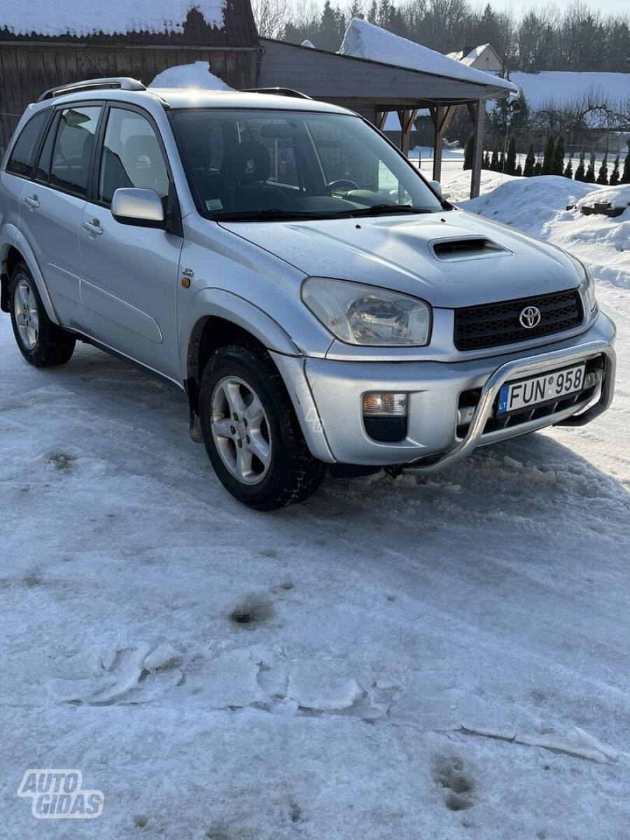 Toyota RAV4 2022 in Raseiniai, with an engine capacity of 2.00 L and mileage of 334 thousand km for 2950 €, photo 9 on AUTOMOTO.COM.LV