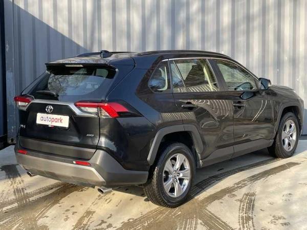 Toyota RAV4 2022 Viļņa, ar dzinēja tilpumu 1.99 L un nobraukumu 136 tūkst. km par 23900 €, foto 3 vietnē AUTOMOTO.COM.LV