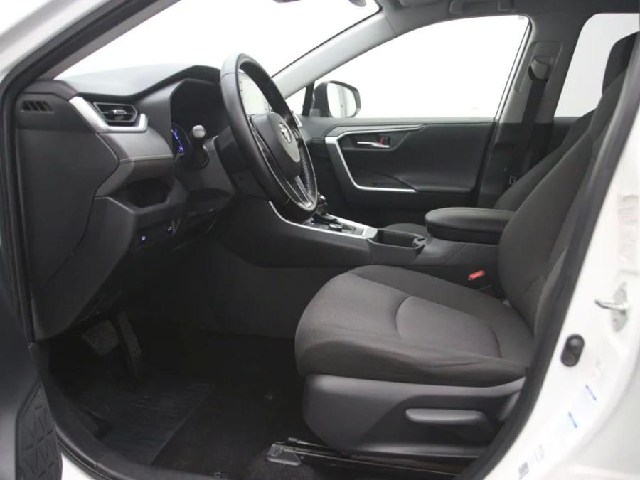 Toyota RAV4 2022 in Vilnius, with an engine capacity of 2.50 L and mileage of 205 thousand km for 23599 €, photo 4 on AUTOMOTO.COM.LV