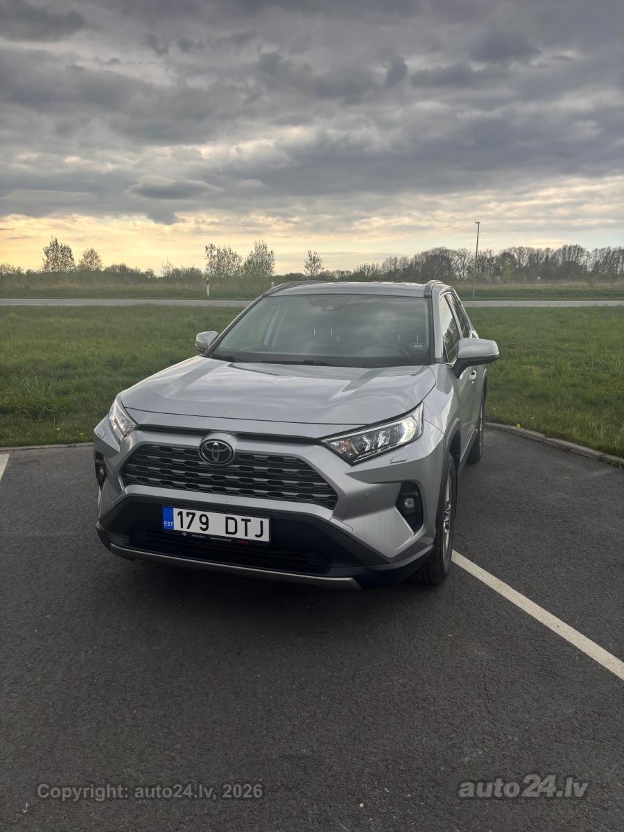 Toyota RAV4 2022 Tallina, ar dzinēja tilpumu 2.00 L un nobraukumu 50 tūkst. km par 28500 €, foto 1 vietnē AUTOMOTO.COM.LV