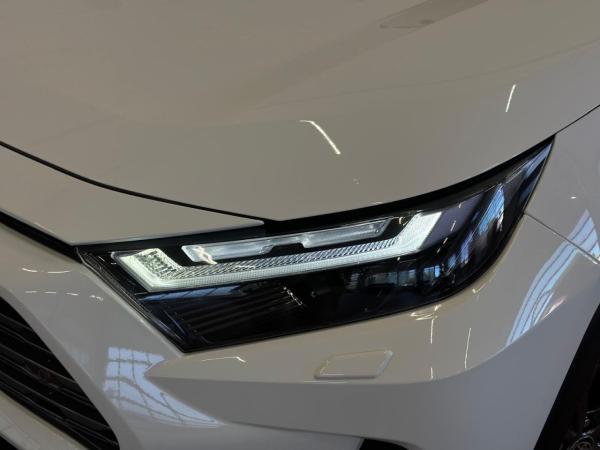 Toyota RAV4 2022 in Kaunas, with an engine capacity of 2.50 L and mileage of 176 thousand km for 26350 €, photo 4 on AUTOMOTO.COM.LV