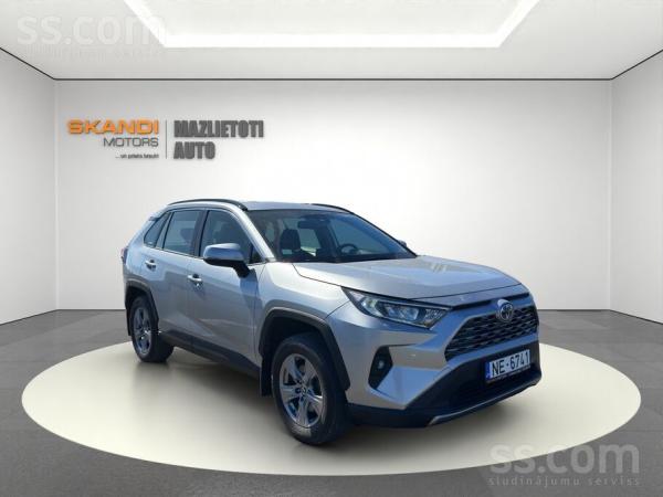 Toyota RAV4 2022 in Riga, with an engine capacity of 2.50 L and mileage of 112 thousand km for 27290 €, photo 8 on AUTOMOTO.COM.LV