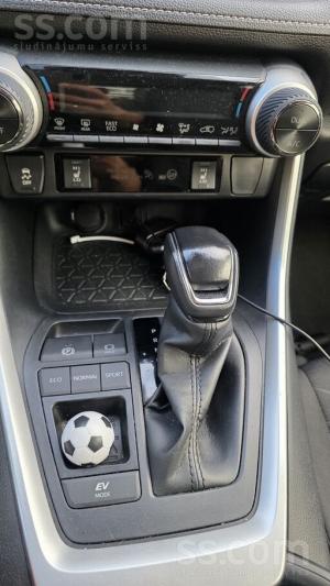 Toyota RAV4 2022 Rīga, ar dzinēja tilpumu 2.50 L un nobraukumu 112 tūkst. km par 26600 €, foto 5 vietnē AUTOMOTO.COM.LV