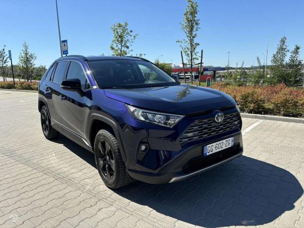 Toyota RAV4 2022 in Vilnius, with an engine capacity of 2.49 L and mileage of 79 thousand km for 26900 €, photo 3 on AUTOMOTO.COM.LV