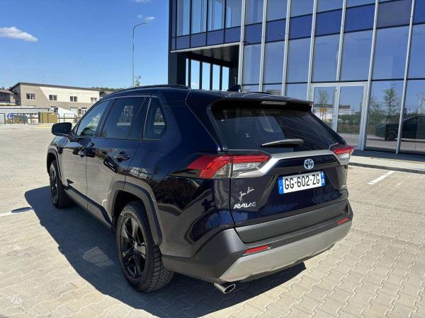 Toyota RAV4 2022 in Vilnius, with an engine capacity of 2.49 L and mileage of 79 thousand km for 26900 €, photo 5 on AUTOMOTO.COM.LV
