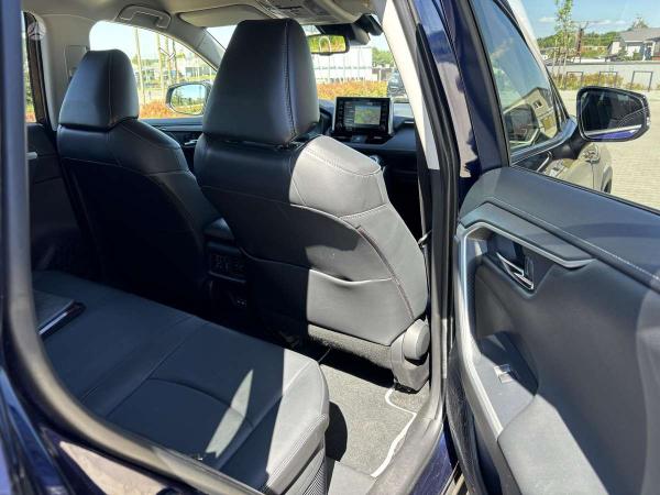 Toyota RAV4 2022 in Vilnius, with an engine capacity of 2.49 L and mileage of 79 thousand km for 26900 €, photo 7 on AUTOMOTO.COM.LV