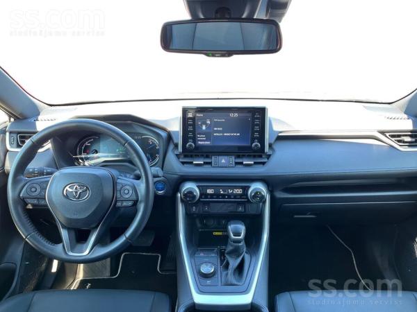 Toyota RAV4 2022 in Riga, with an engine capacity of 2.50 L and mileage of 79 thousand km for 33990 €, photo 8 on AUTOMOTO.COM.LV