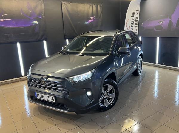 Toyota RAV4 2022 in Vilnius, with an engine capacity of 2.00 L and mileage of 131 thousand km for 22950 €, photo 1 on AUTOMOTO.COM.LV