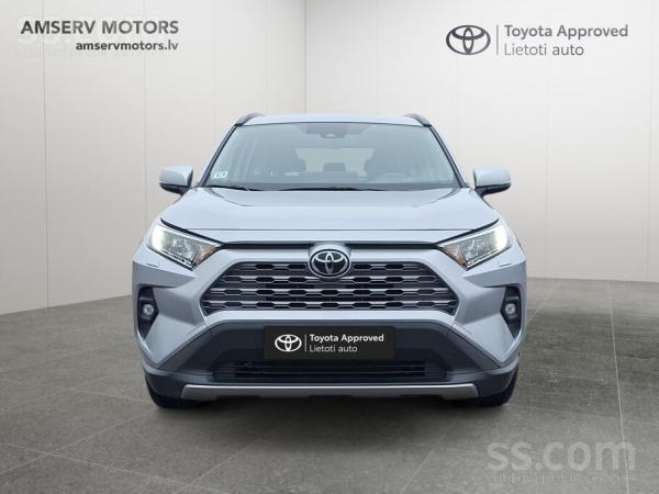 Toyota RAV4 2023 Rīga, ar dzinēja tilpumu 2.00 L un nobraukumu 30 tūkst. km par 27900 €, foto 4 vietnē AUTOMOTO.COM.LV