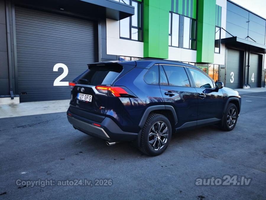 Toyota RAV4 2023 Tallina, ar dzinēja tilpumu 2.00 L un nobraukumu 22 tūkst. km par 34300 €, foto 8 vietnē AUTOMOTO.COM.LV