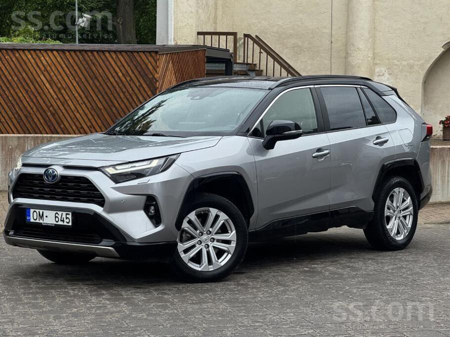Toyota RAV4 2023 in Jelgava, with an engine capacity of 2.50 L and mileage of 51 thousand km for 34000 €, photo 1 on AUTOMOTO.COM.LV