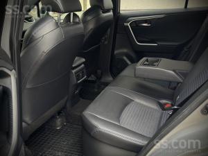 Toyota RAV4 2023 in Jelgava, with an engine capacity of 2.50 L and mileage of 51 thousand km for 34000 €, photo 7 on AUTOMOTO.COM.LV
