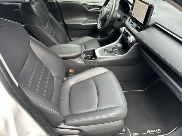 Toyota RAV4 2023 in Vilnius, with an engine capacity of 2.50 L and mileage of 151 thousand km for 29950 €, photo 4 on AUTOMOTO.COM.LV